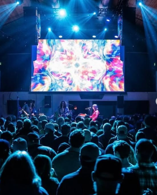 Homestead band and crowd scene - GSWA